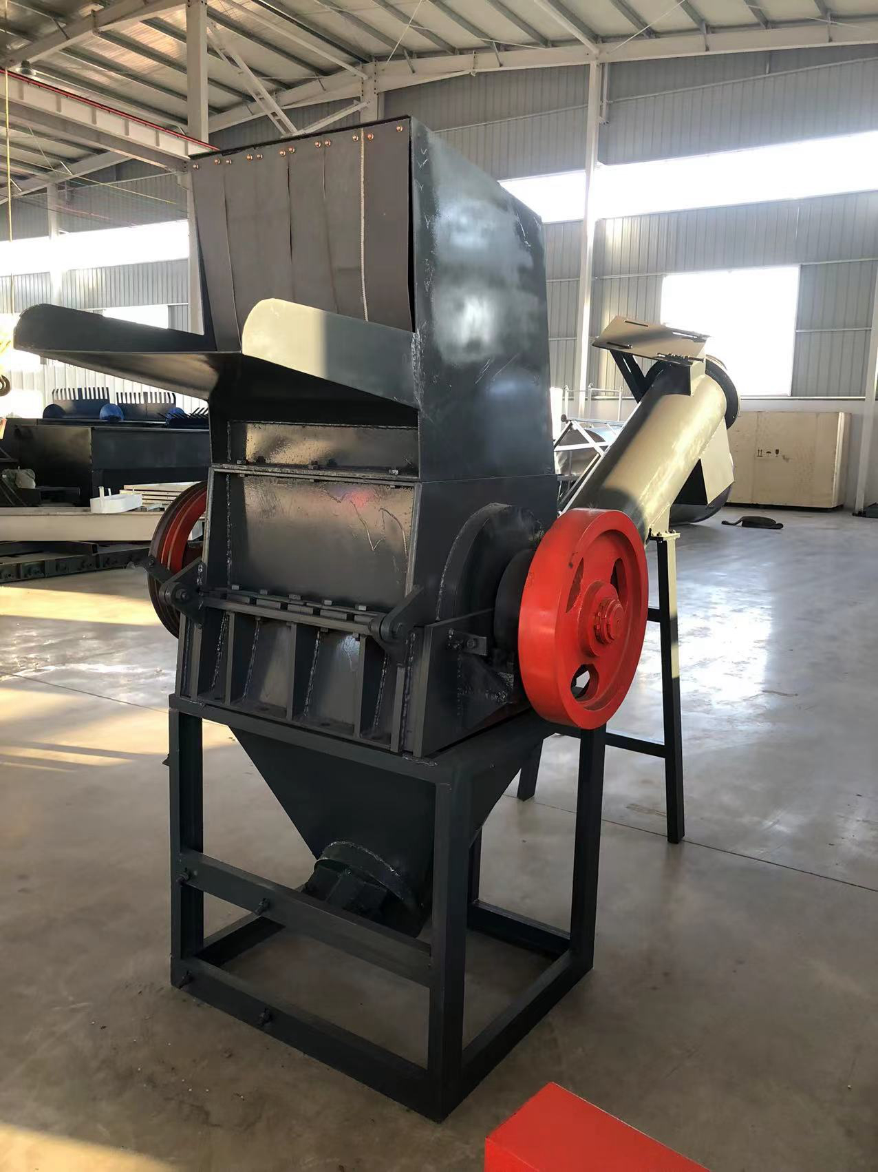 Rigid/hard Plastic Shredder/Crusher Machine - plastic-granulator ...